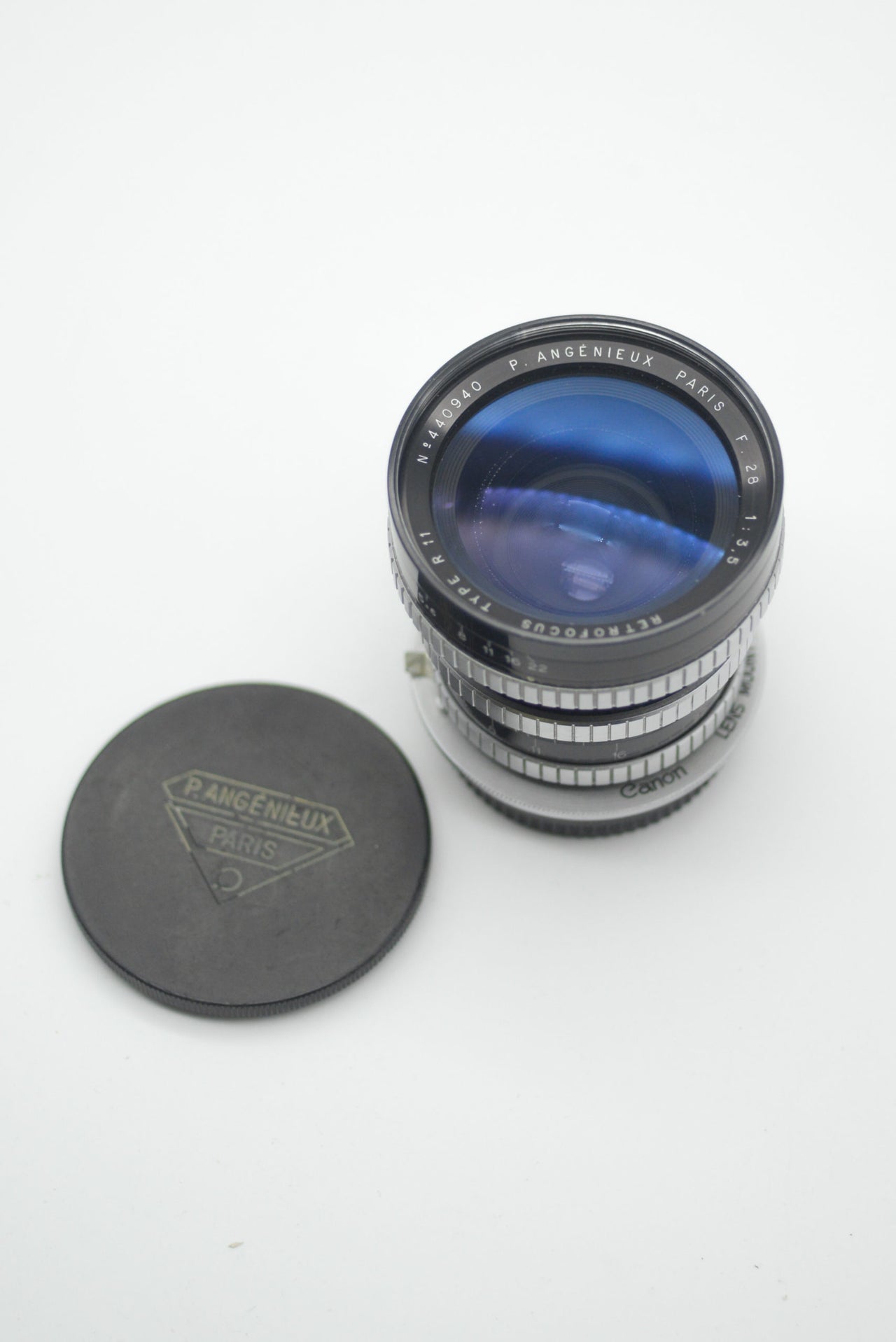 The OG wide angle lens: P. Angénieux 28mm f3.5 Retrofocus Type R11 rev ...